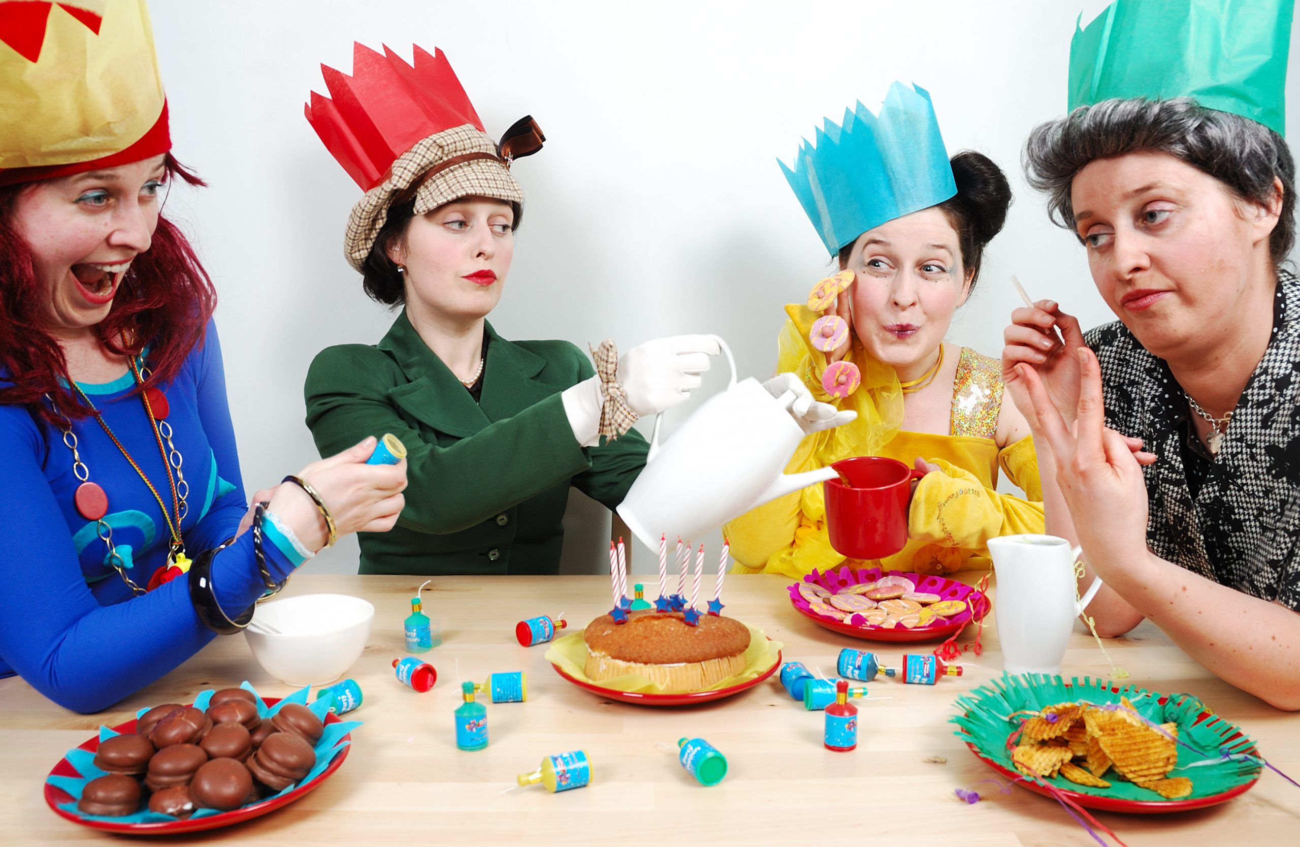 Jo Neary - The Newsdesk of Jo Neary – Sketchbooks, show info, book ...